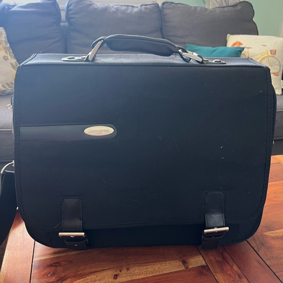 Samsonite | Bags | Samsonite Business Case Leather Messenger Briefcase ...